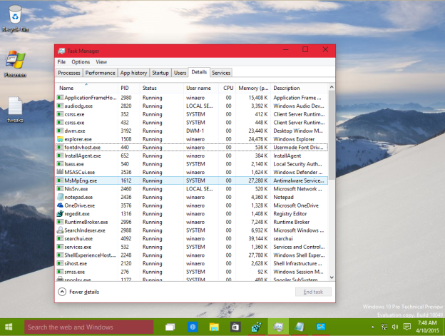 Windows 10 allows setting different colors for windows and taskbar